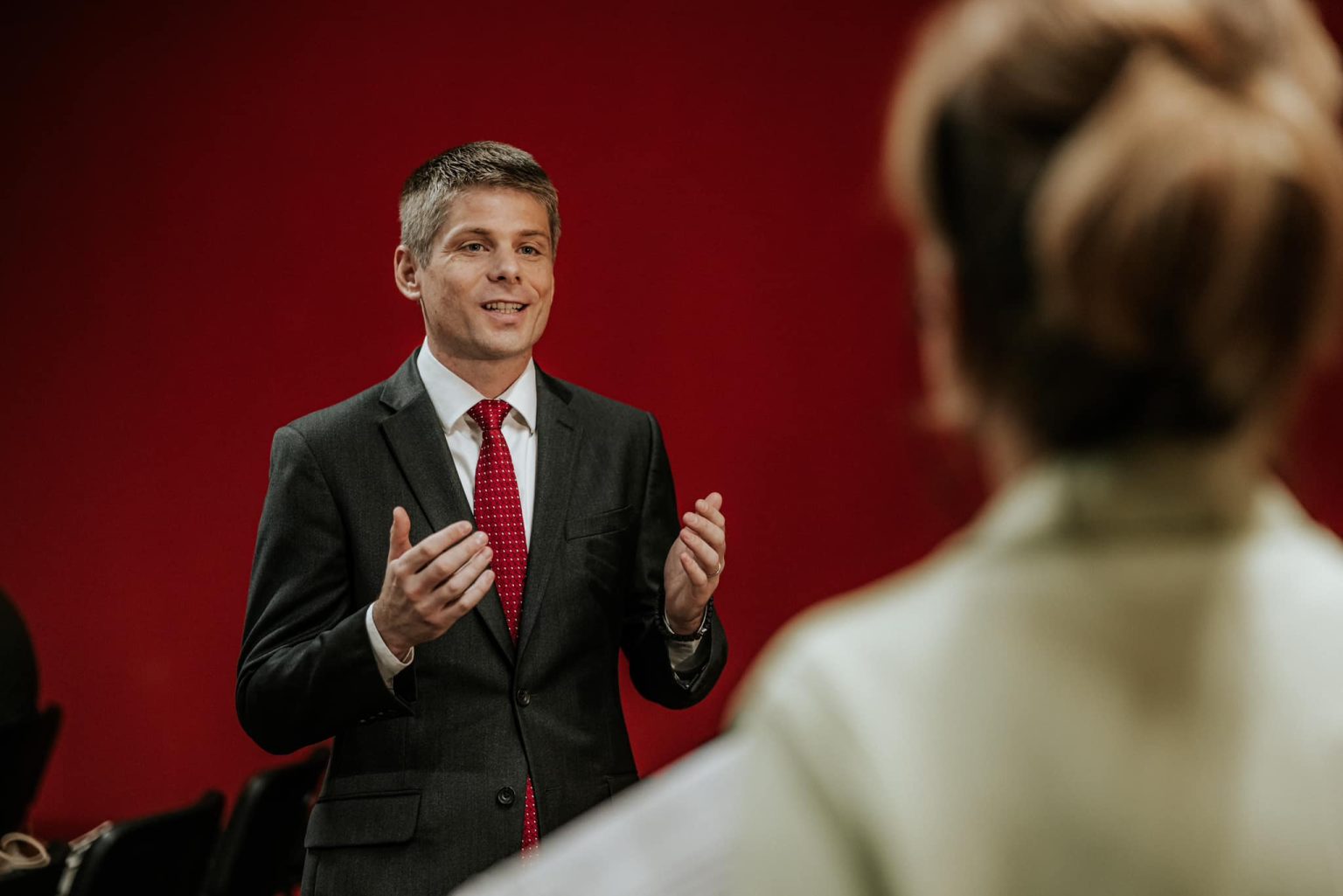 (VIDEO) „ŠTETA ŠTO NISI OSTAO KATOLIK…“ – ARNO GUJON DAO ODGOVOR KOJI ...